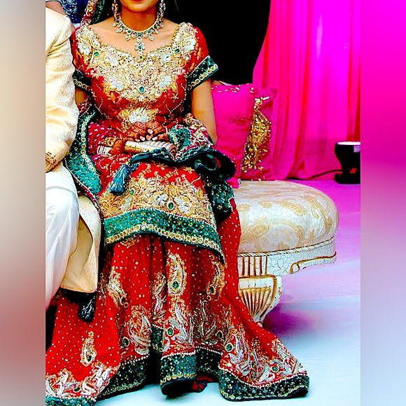 Aeisha Varsey | Dresses | Shaadi Valima Mehndi 3 Piece Wedding Outfit ...